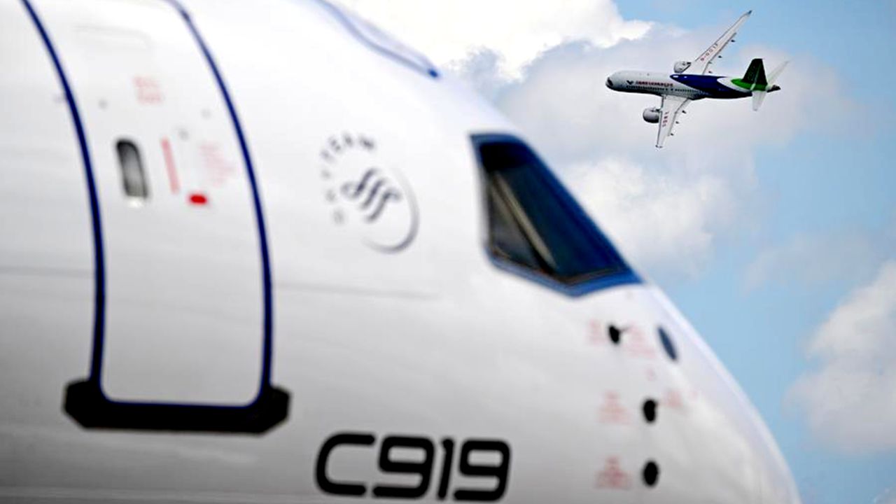 C919 aircraft soars on 5th regular route_EYESHENZHEN