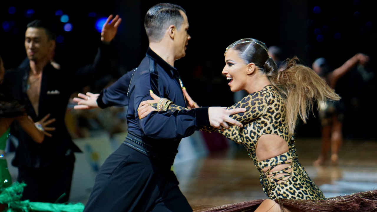 Dance Month opens with world-class contest_EYESHENZHEN