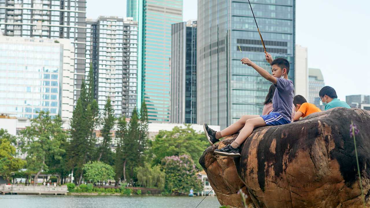 Embracing nature in city of parks_EYESHENZHEN