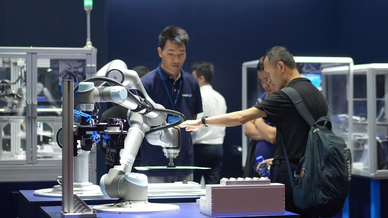 Exhibition industry fully rebounds_EYESHENZHEN