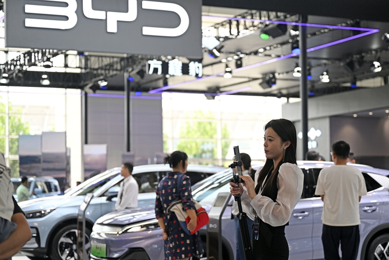 BYD sees higher profit on record green car sales_EYESHENZHEN