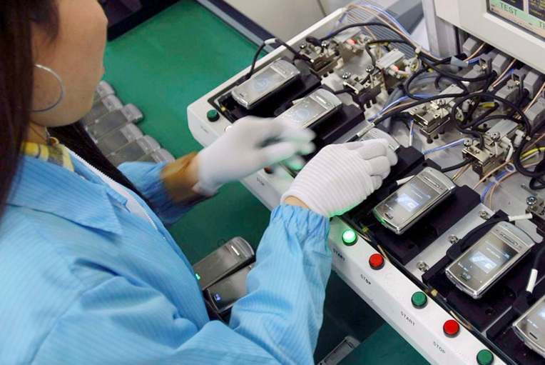 Kenyan, SZ firms in deal to launch smartphone assembly plant_EYESHENZHEN