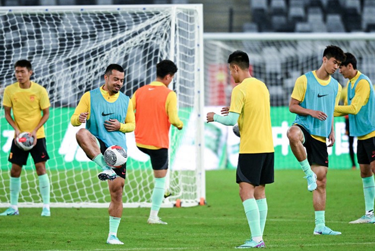 Chinese soccer team to play first home match in SZ tonight_EYESHENZHEN