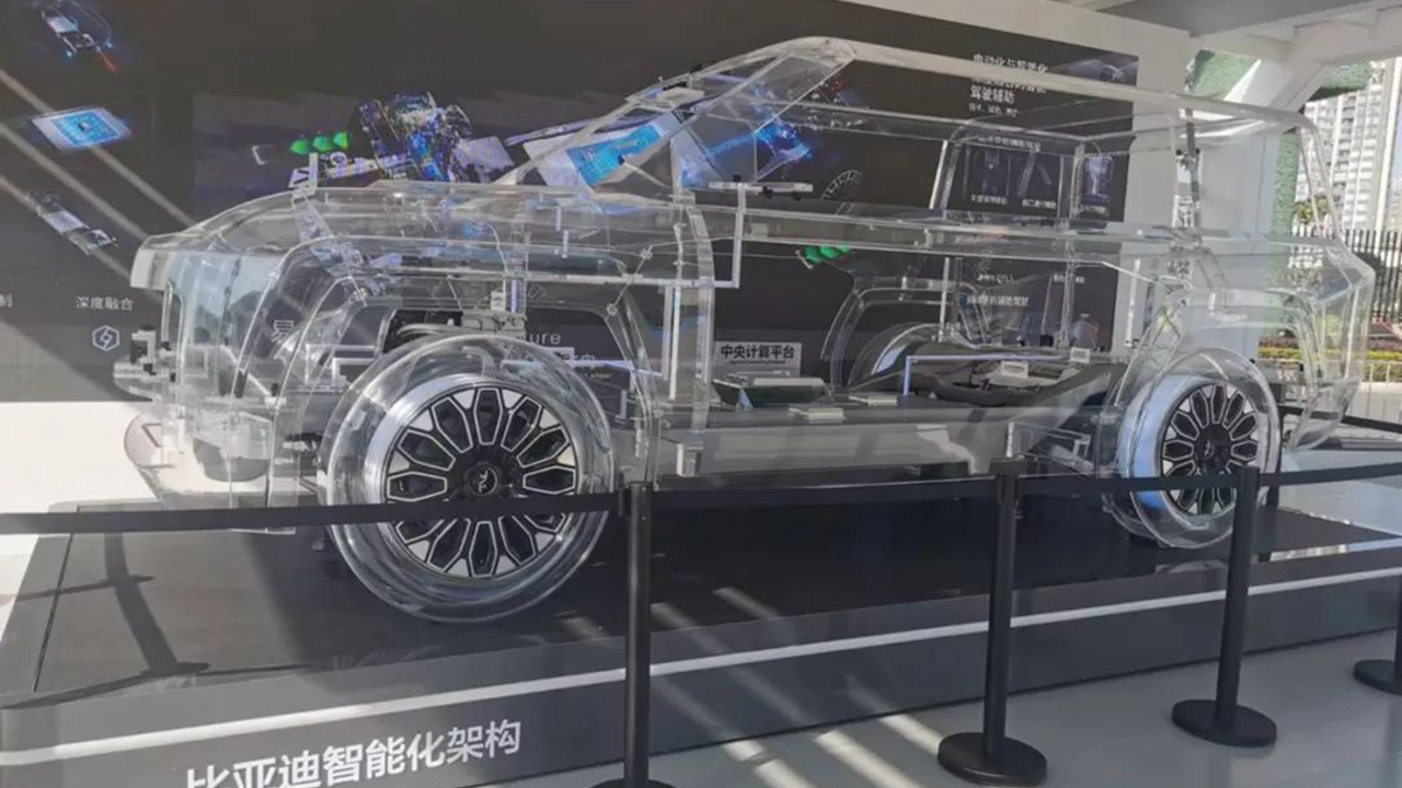 BYD plans ¥100B investment to develop smart cars_EYESHENZHEN