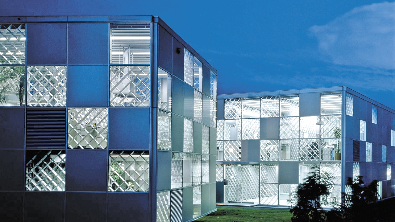 Pritzker prizewinner tackles urban isolation_EYESHENZHEN