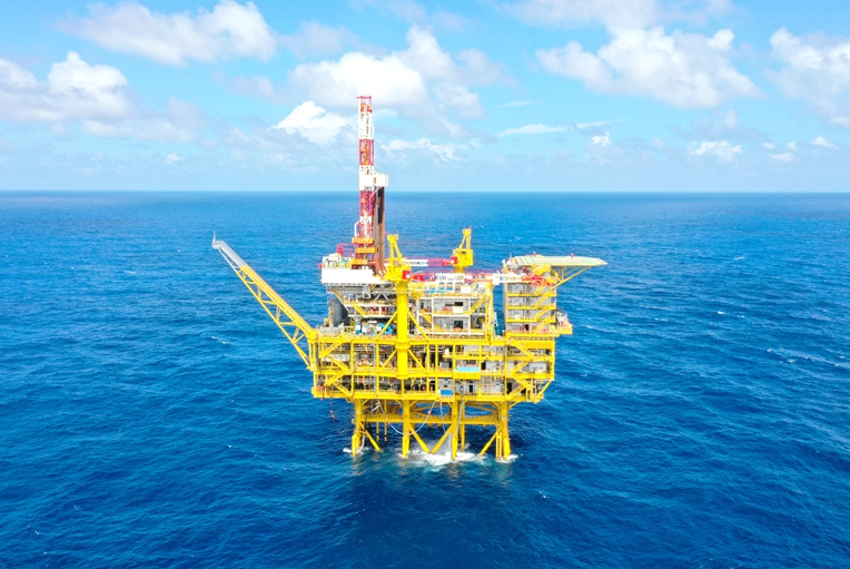China completes construction of record-breaking deepwater jacket ...