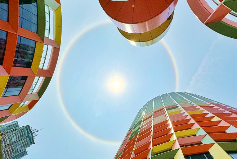 Stunning solar halo appears in Shenzhen midday sky_EYESHENZHEN