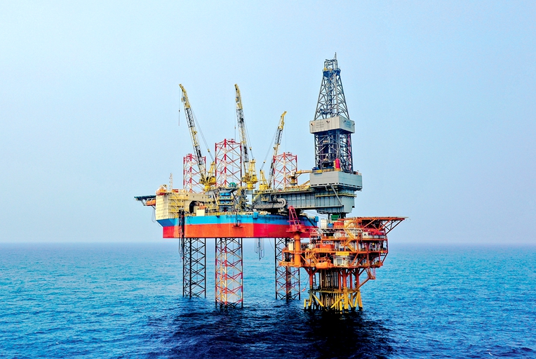 China's deepest offshore oil well put into operation_EYESHENZHEN