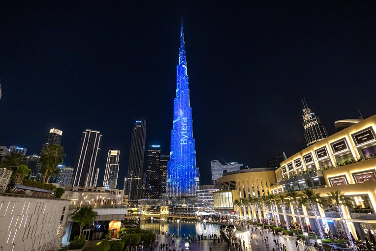 Dubai's Burj Khalifa illuminates for Shenzhen firm_EYESHENZHEN