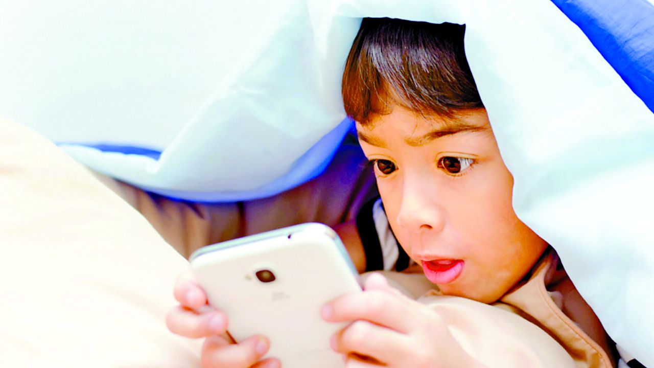Internet addiction may affect teen brains_EYESHENZHEN