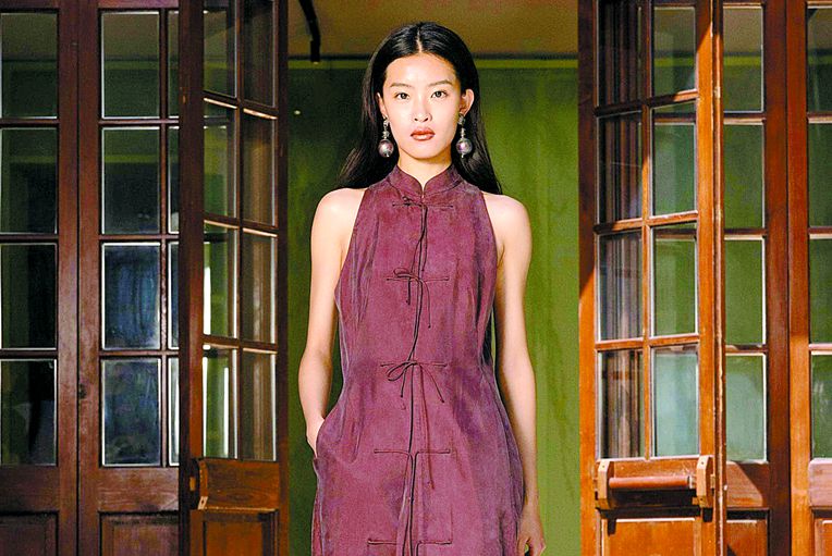 China's young embracing neo-Chinese style_EYESHENZHEN