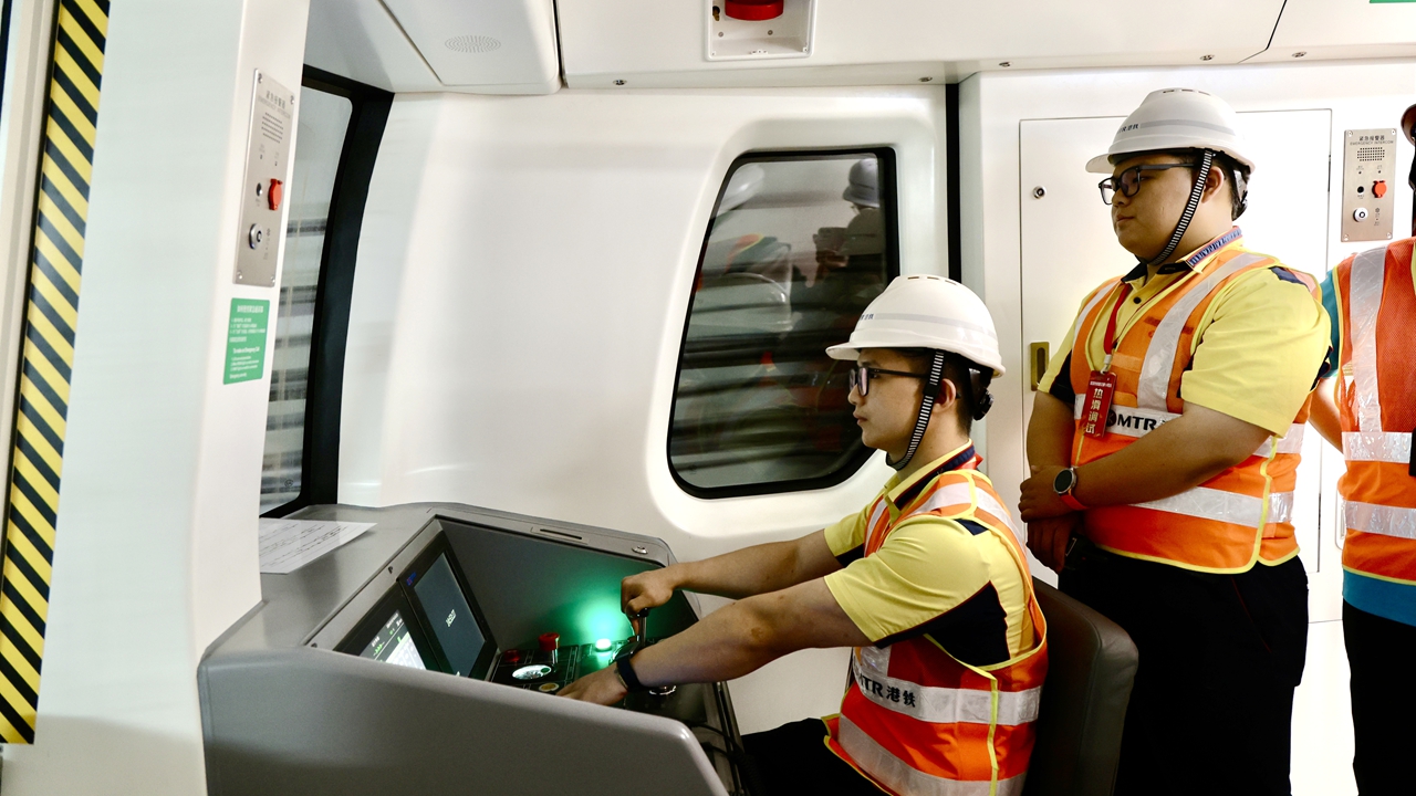 Electrical load test for southern section of Metro Line 13 a success ...