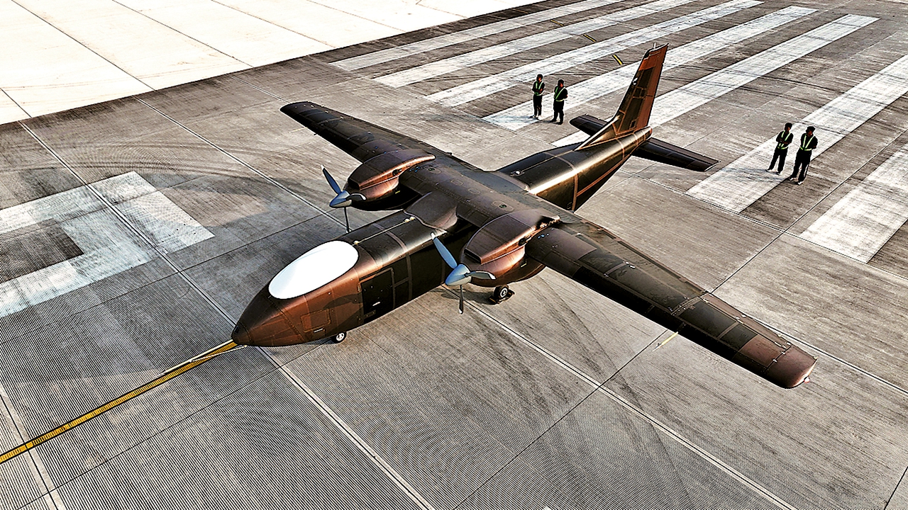 Cargo drones, air taxis herald low-altitude era_EYESHENZHEN