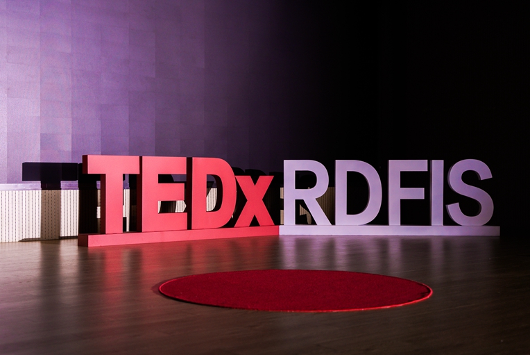 TEDx RDFIS Youth explores AI's transformative power | EYESHENZHEN