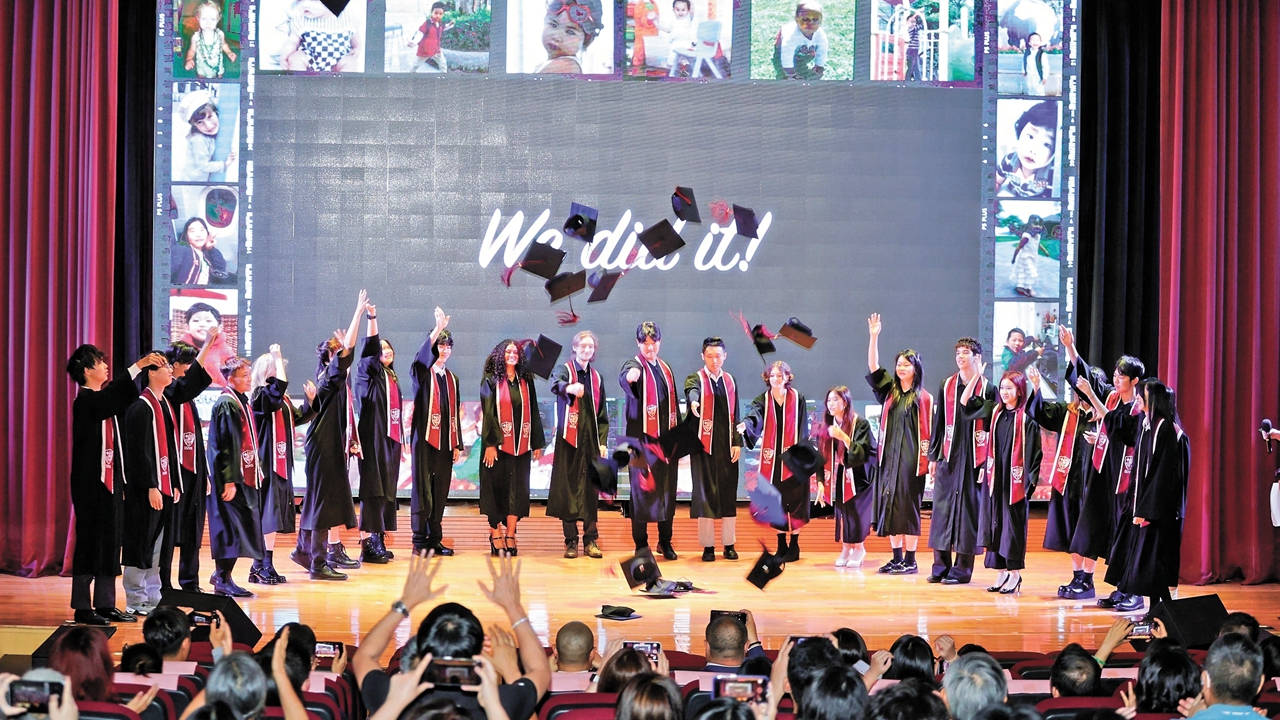 ISNS celebrates commencement for Class of 2025 | EYESHENZHEN